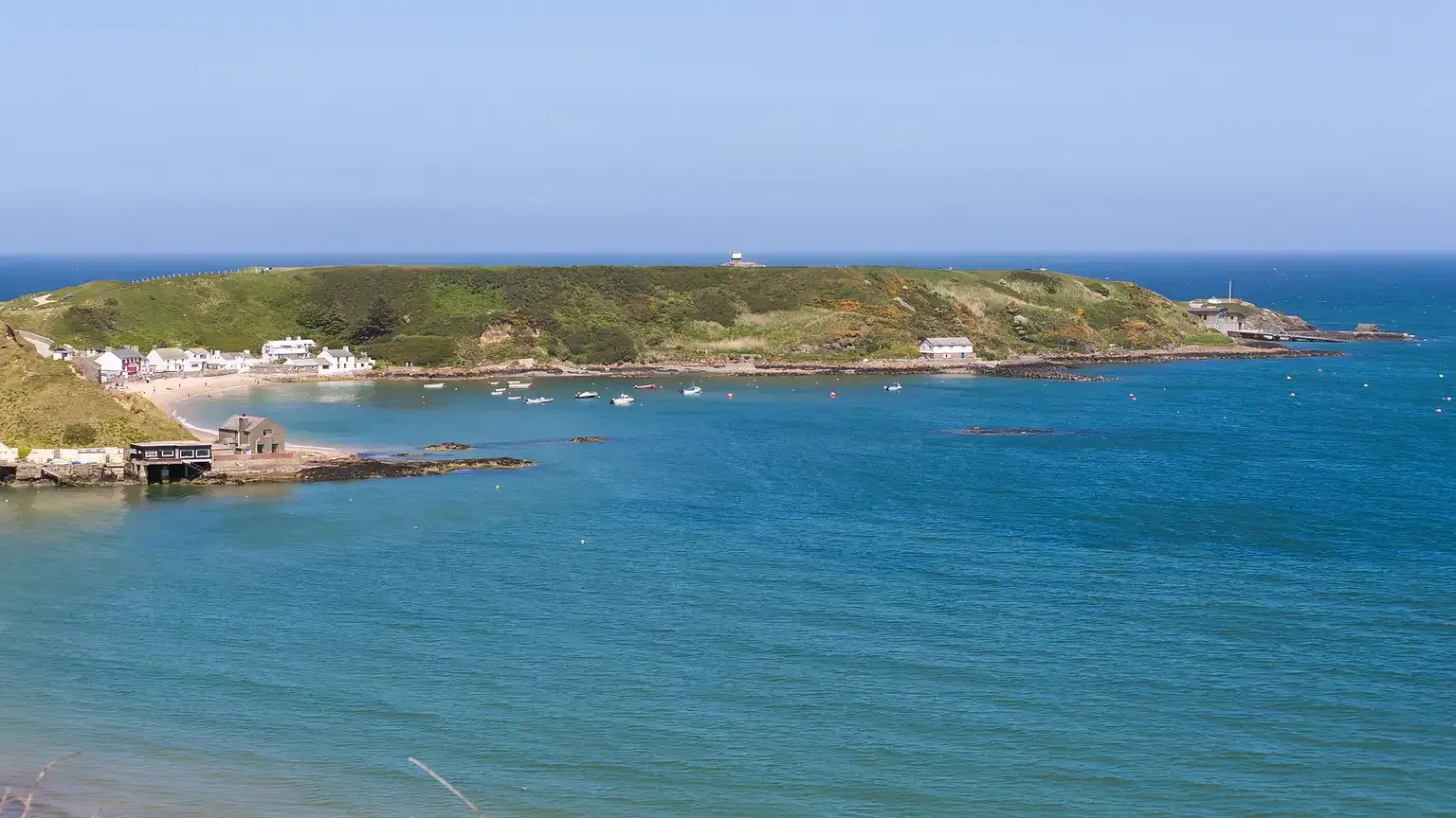 3 summery suntraps on the Llŷn Peninsula - Boltholes and Hideaways